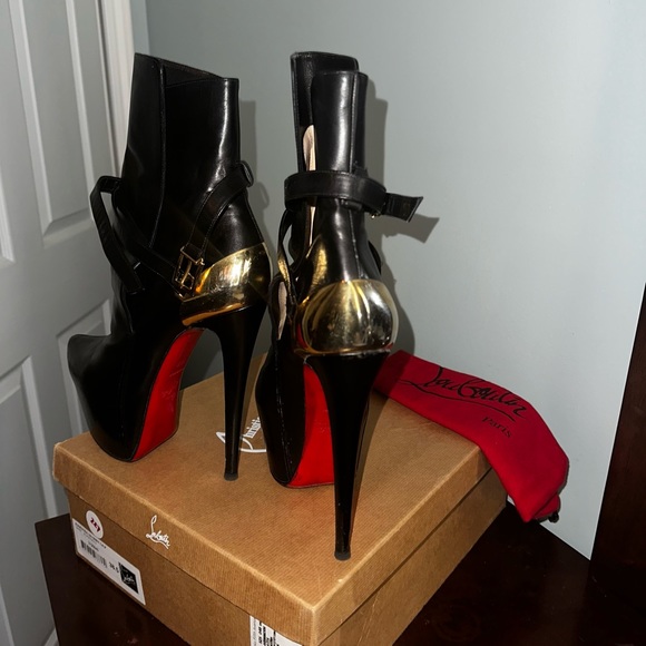Christian Louboutin | Shoes | Christian Louboutin Equestria 6 Shiny ...